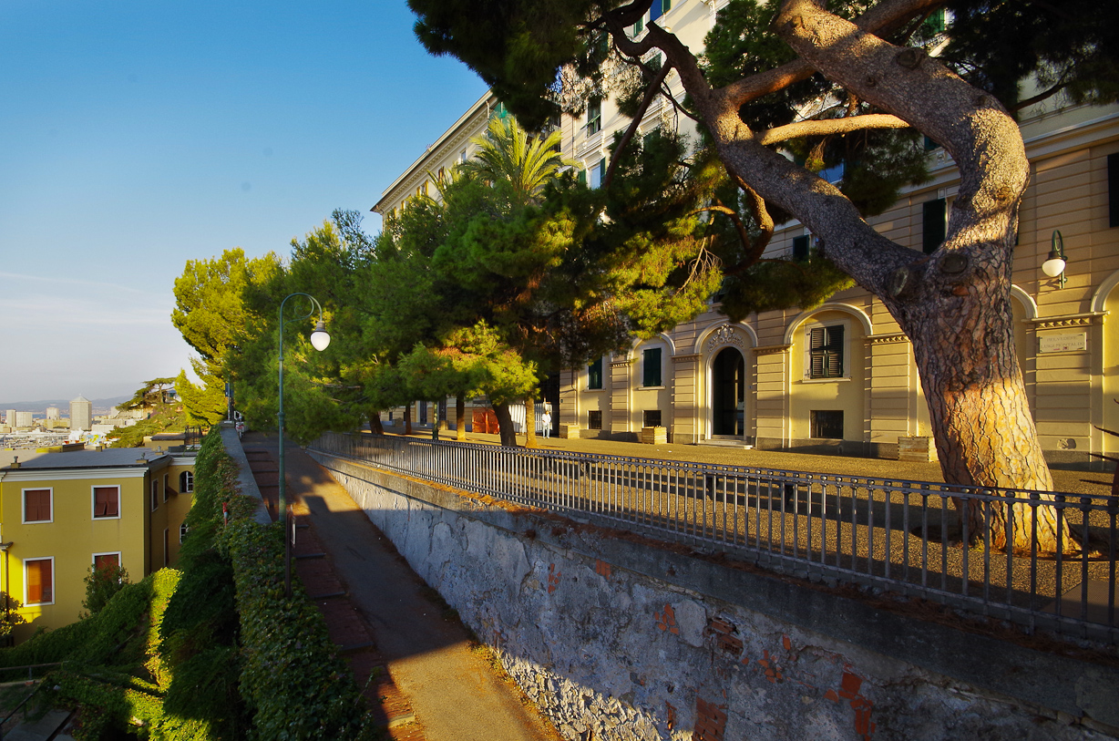 Spianata Castelletto - Genova Forti, Mura e Dintorni